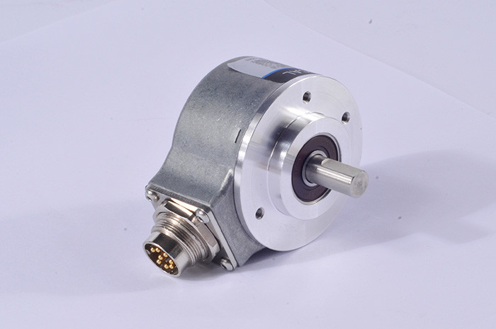 Small Industrial Rotary Encoder S52 Photoelectric Solid Shaft Encoder ...